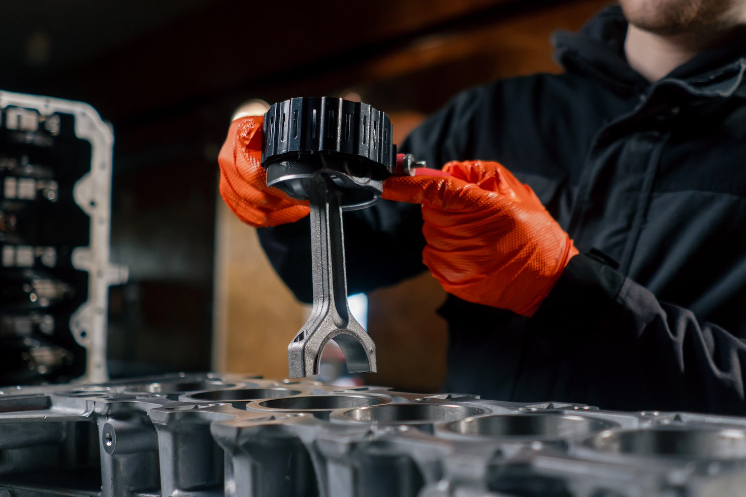 What Is a Piston and What Does It Do : Beginner's Guide – Haynes Manuals