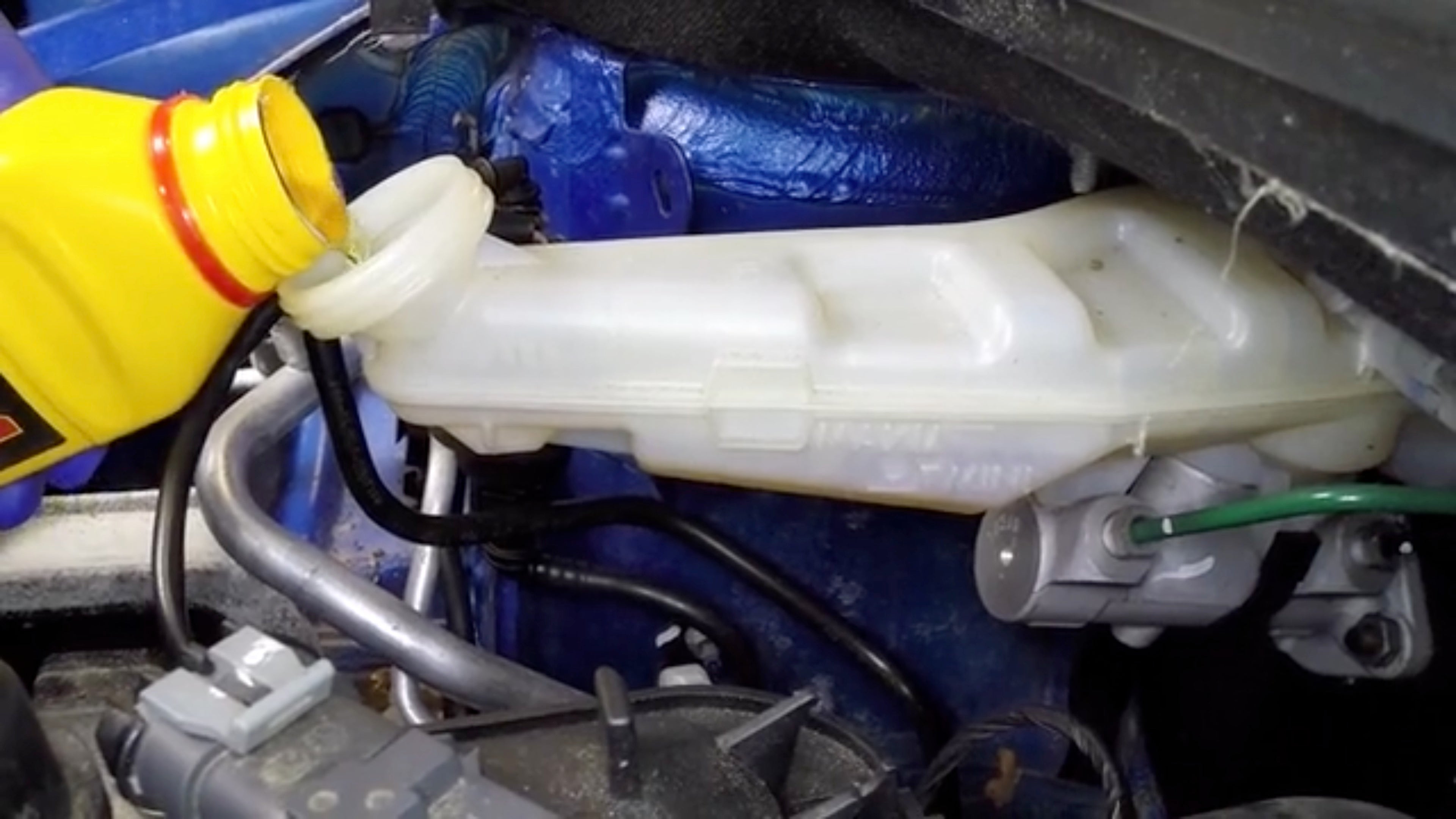How to check your car’s fluid levels – Haynes Manuals Australia